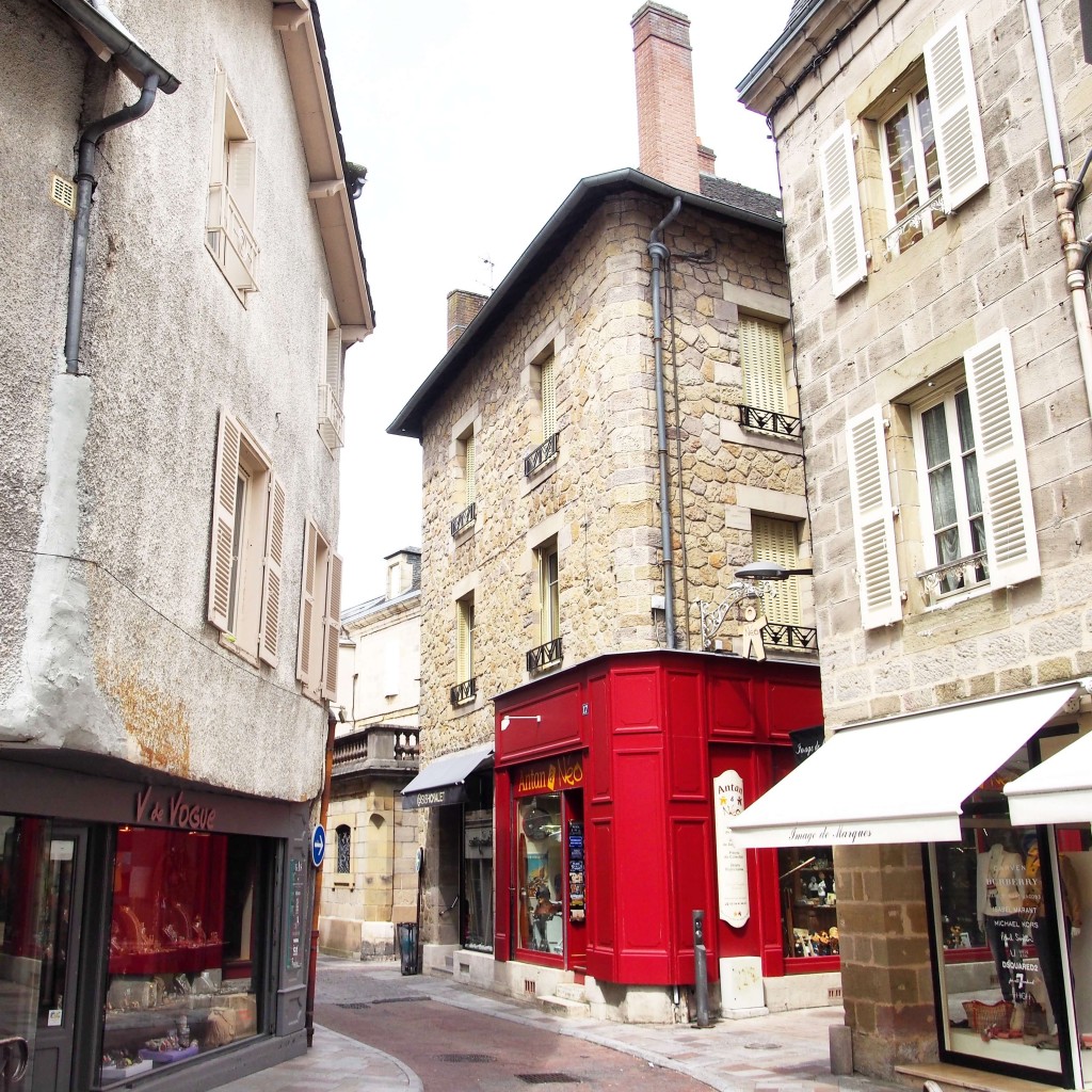 Venez découvrir ... Brive la Gaillarde - L'Atelier d'Al